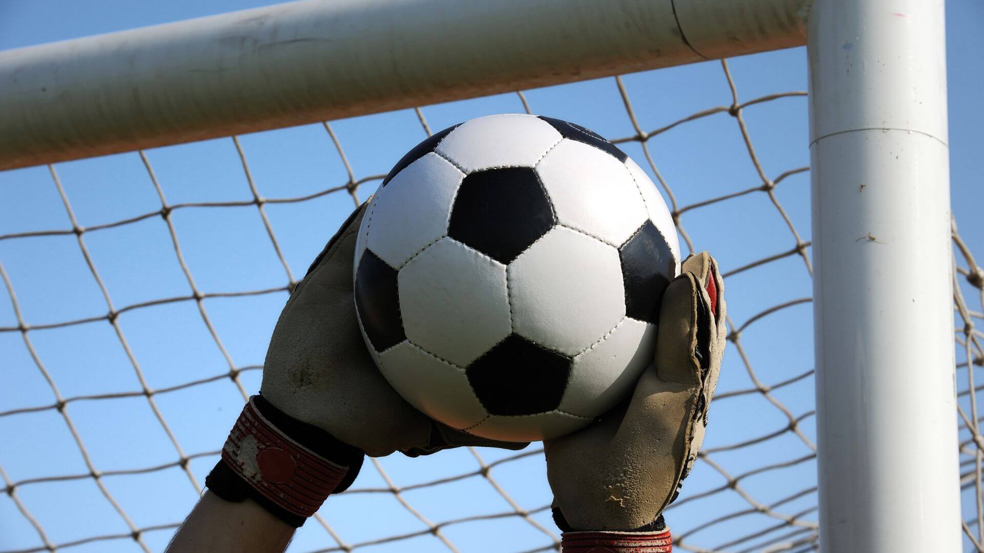 How Do I Give My Goalie Gloves More Grip? 5 Methods|